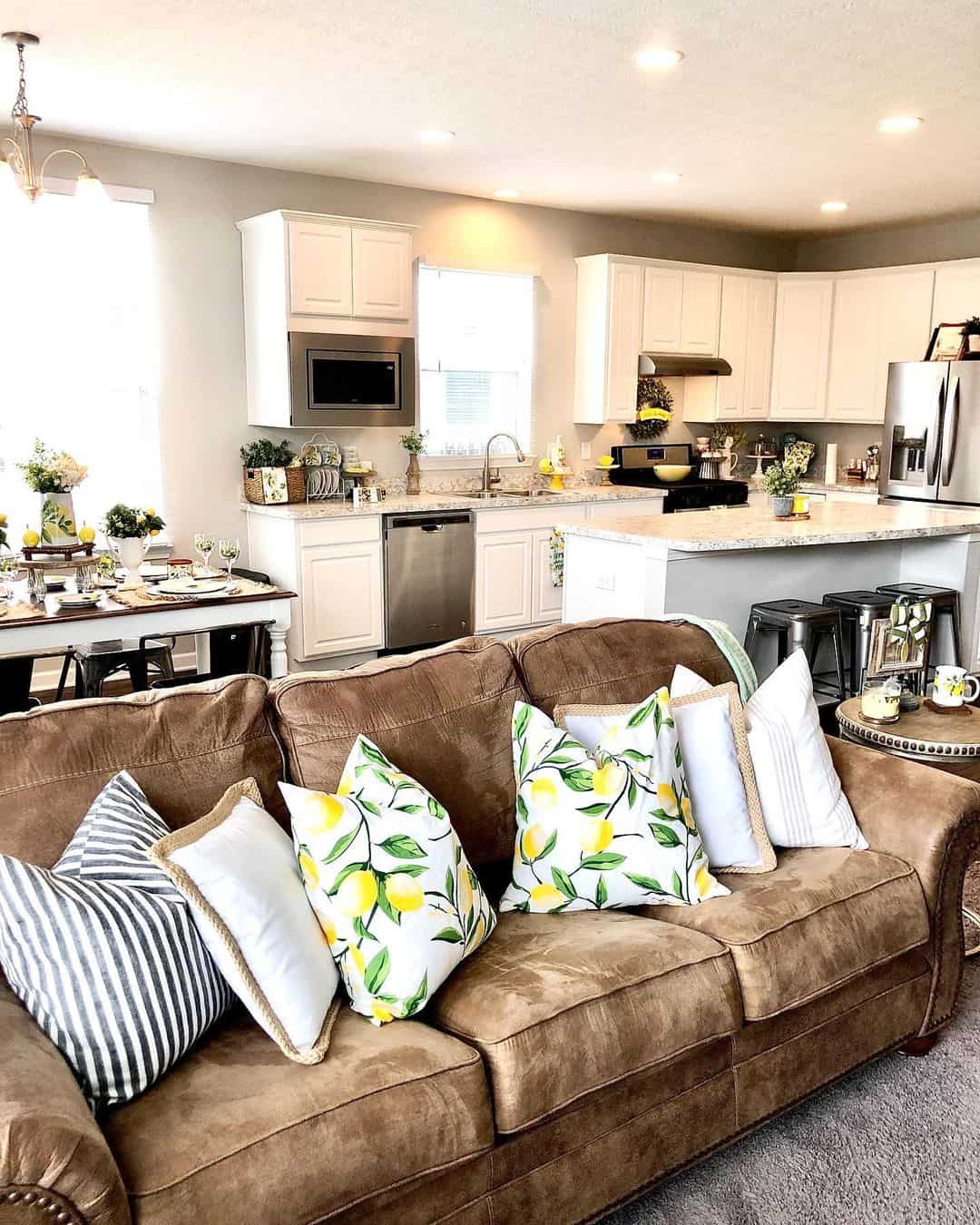 25 Refreshing Lemon Décor Ideas To Add Zest to Your Home