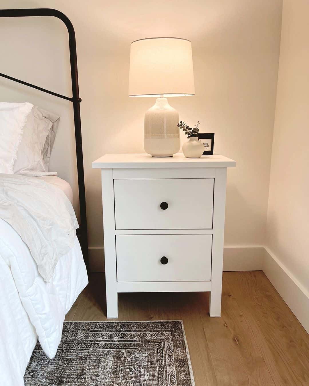 30 Simple Bedroom Ideas To Achieve Minimalistic Elegance