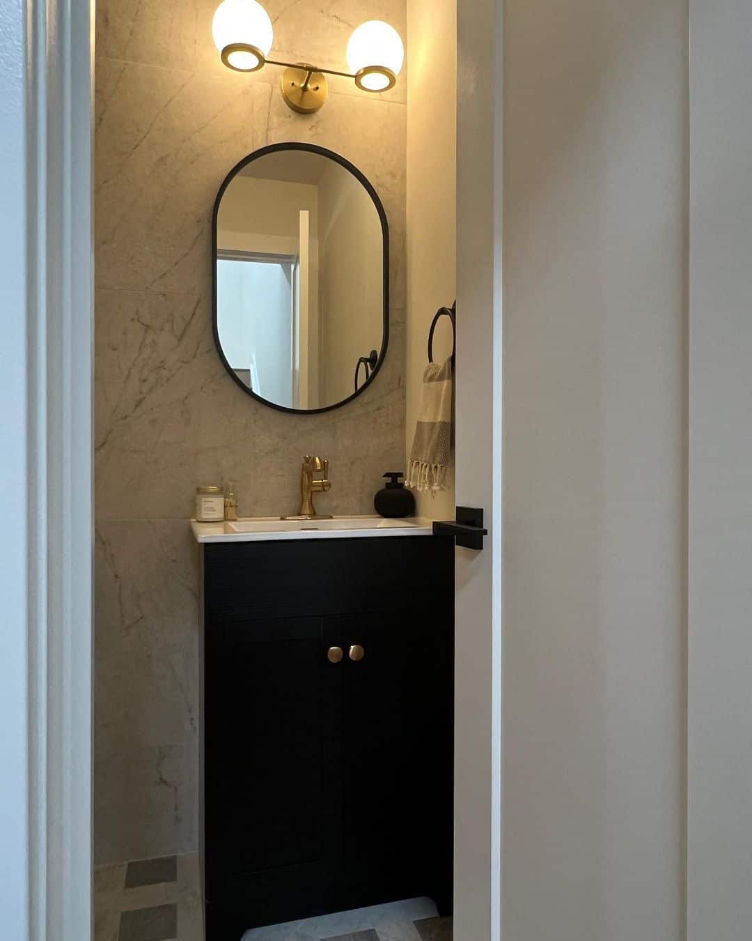 26 Narrow Small Powder Room Ideas With Big Personalities