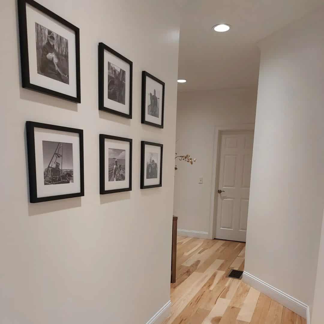 30 Brilliant Hall Decorating Ideas To Personalize Your Home