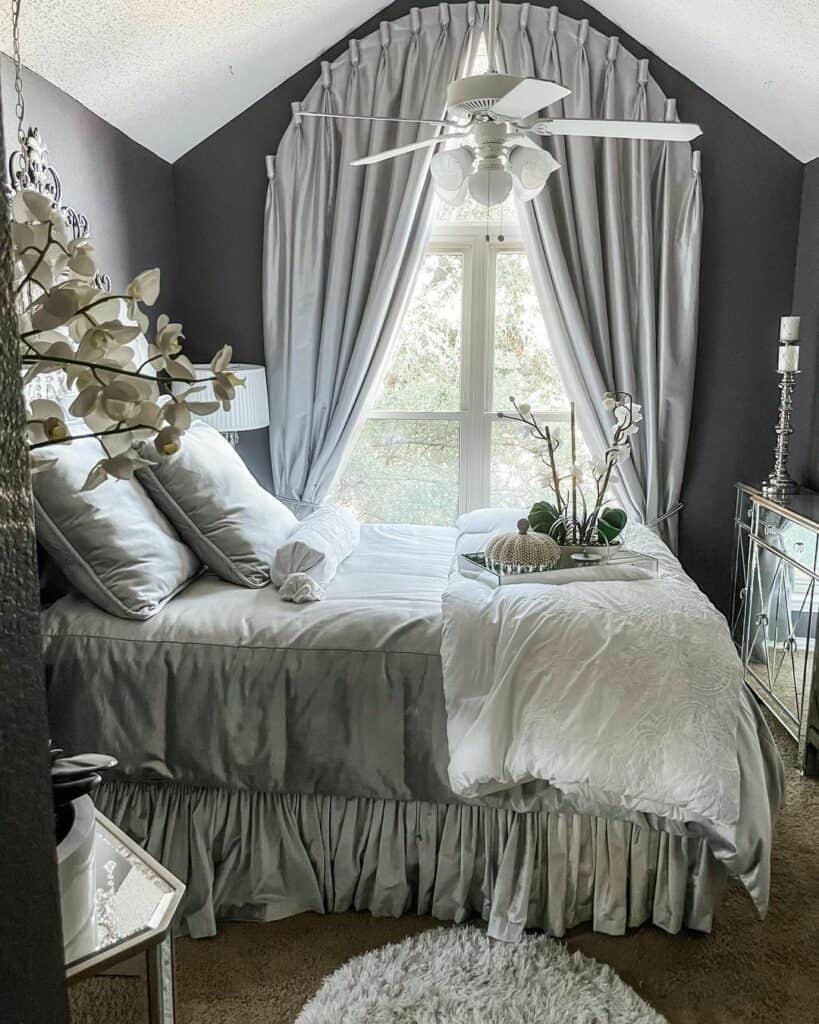 26 Easy and Stylish Gray Farmhouse Bedroom Ideas