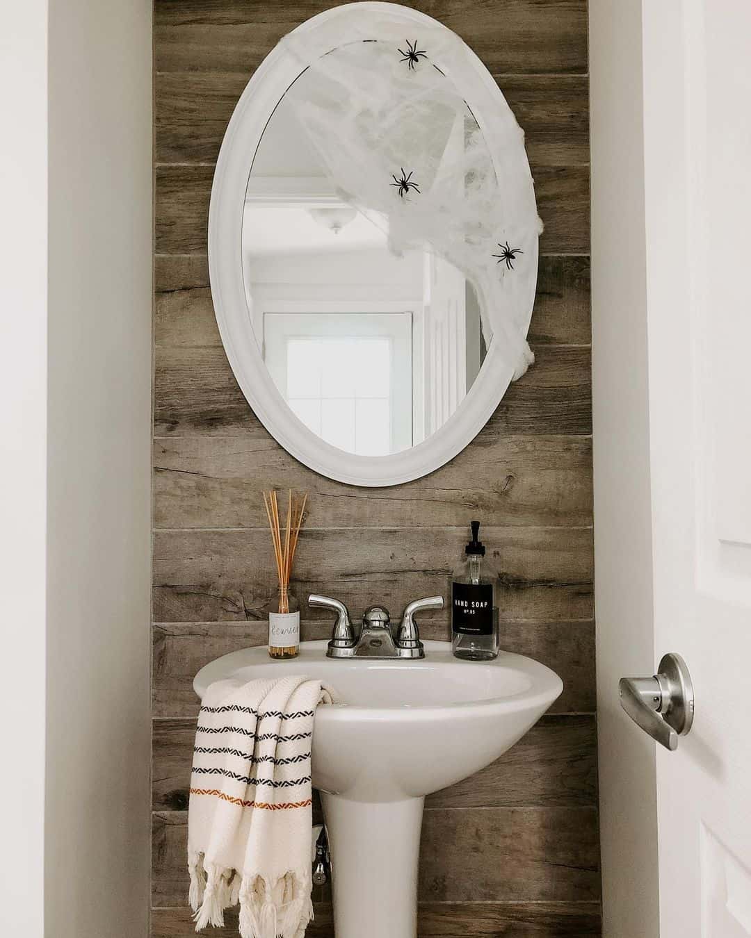 26 Narrow Small Powder Room Ideas With Big Personalities