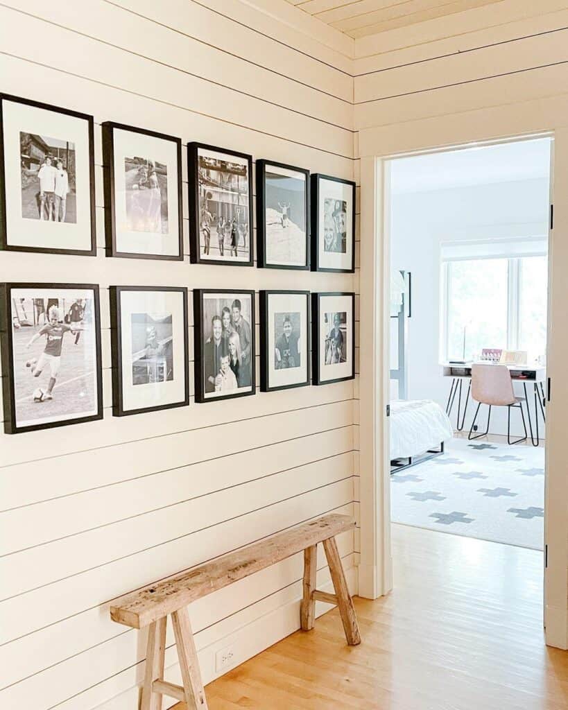 30 Brilliant Hall Decorating Ideas To Personalize Your Home