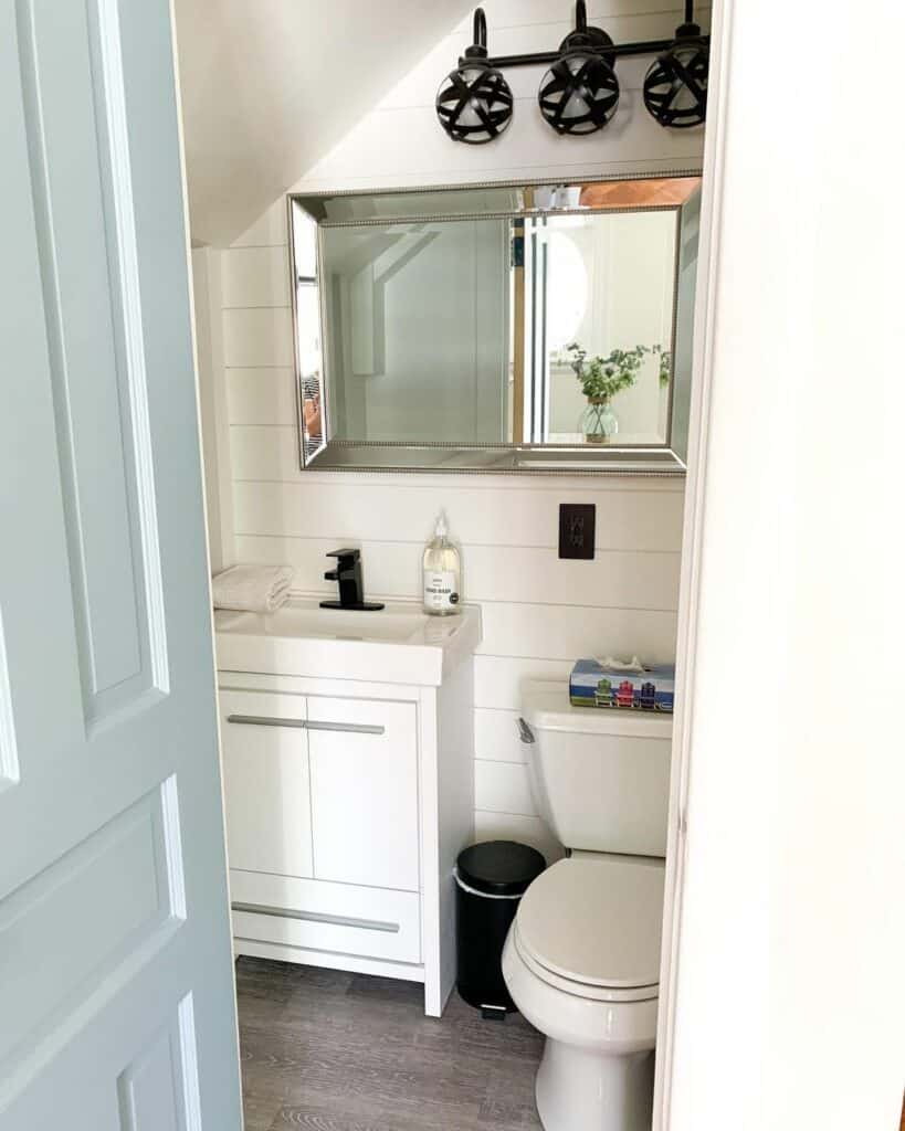 26 Narrow Small Powder Room Ideas With Big Personalities