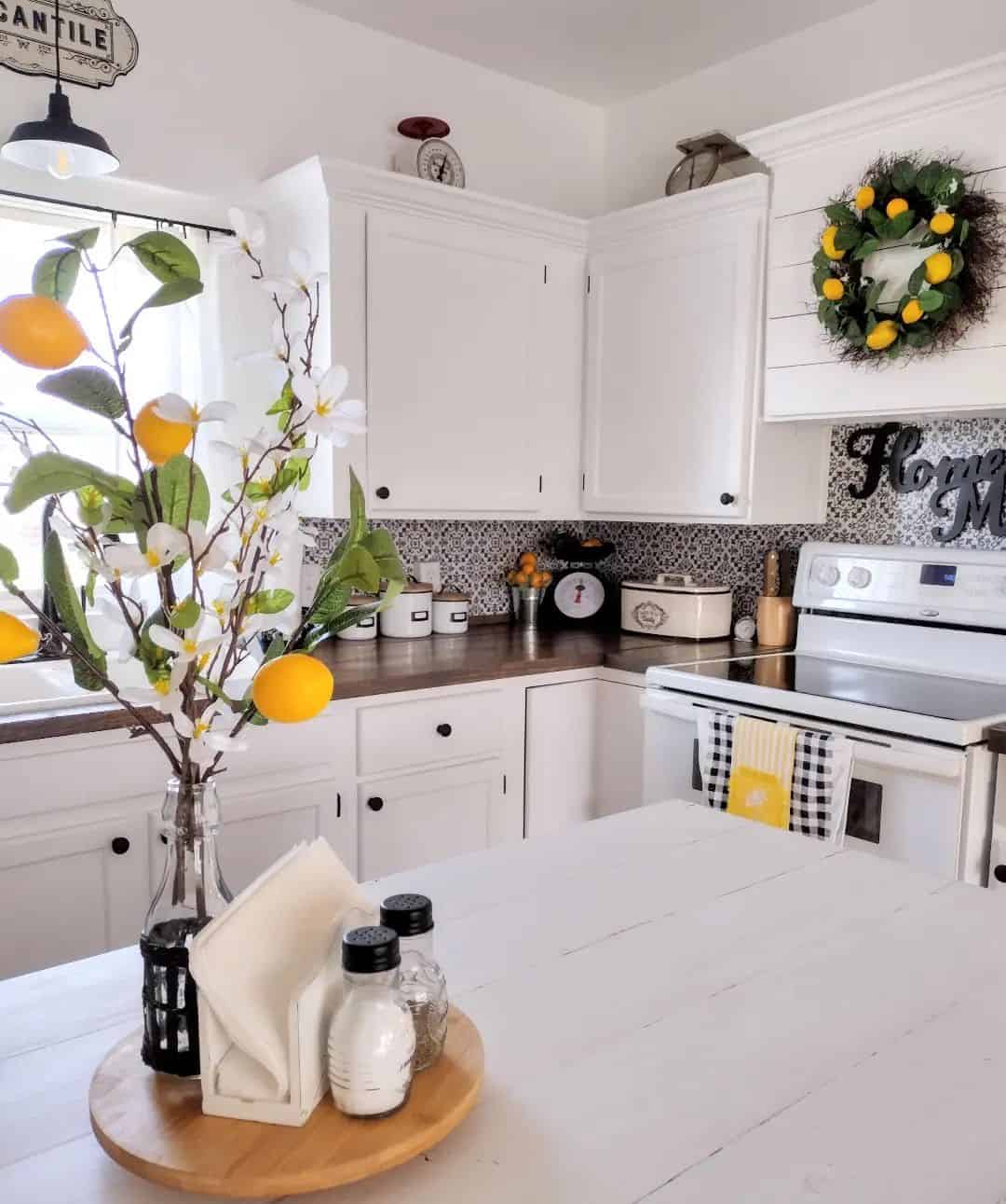 25 Refreshing Lemon Décor Ideas To Add Zest to Your Home