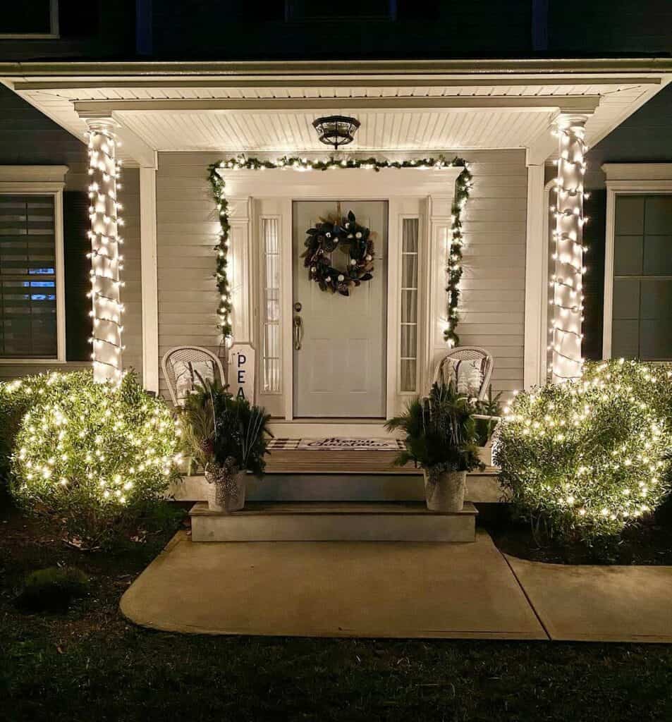 29 Christmas Front Porch Ideas To Try This Holiday Season