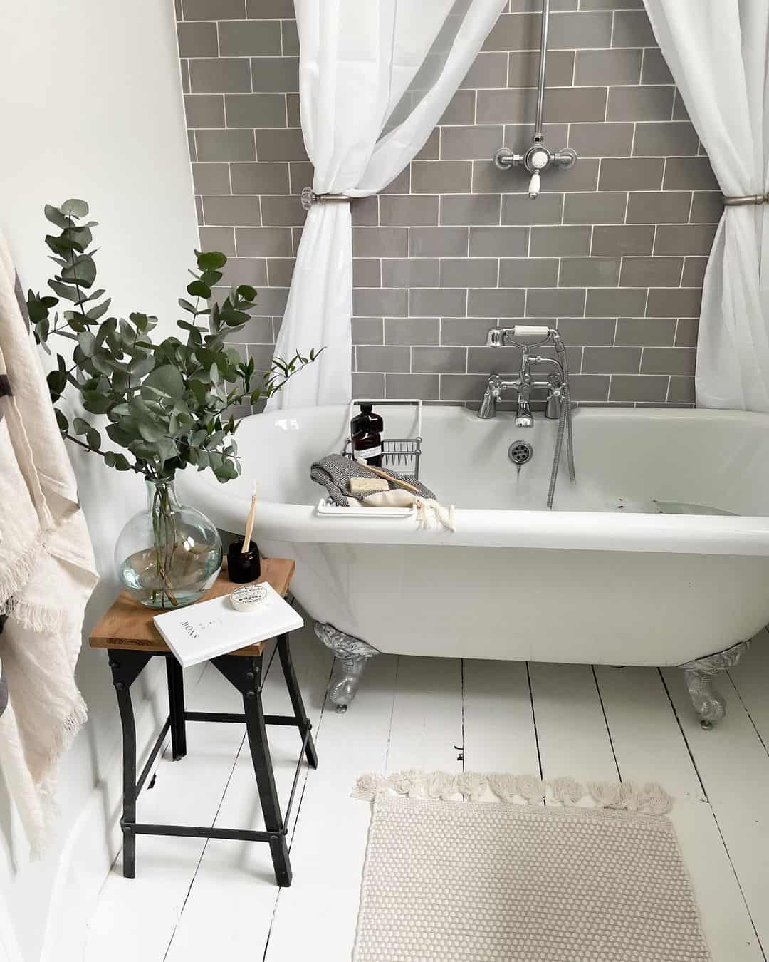 29 Charming Country Bathroom Ideas for a Cozy Design