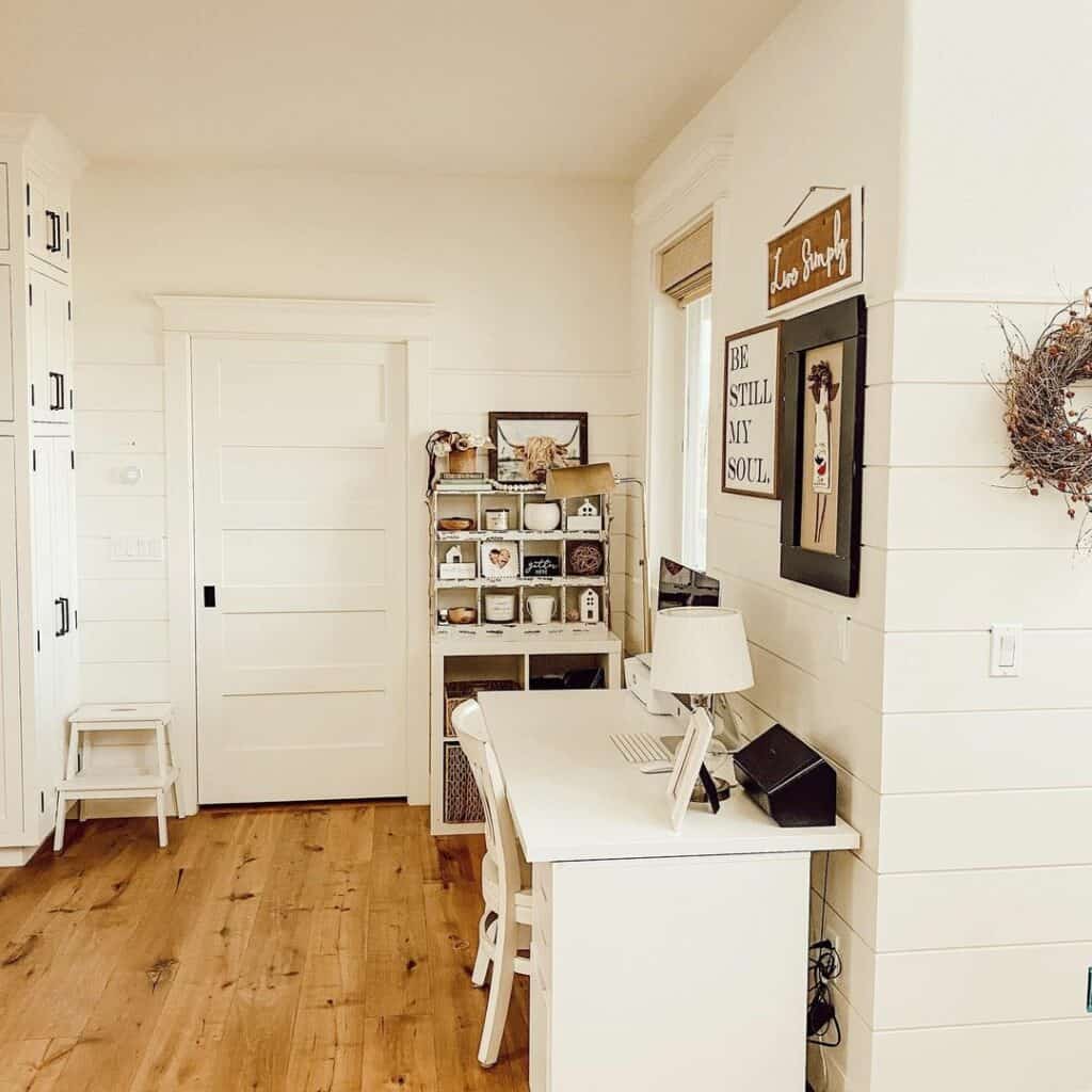 28 Perfect Study Room Ideas To Help You Focus