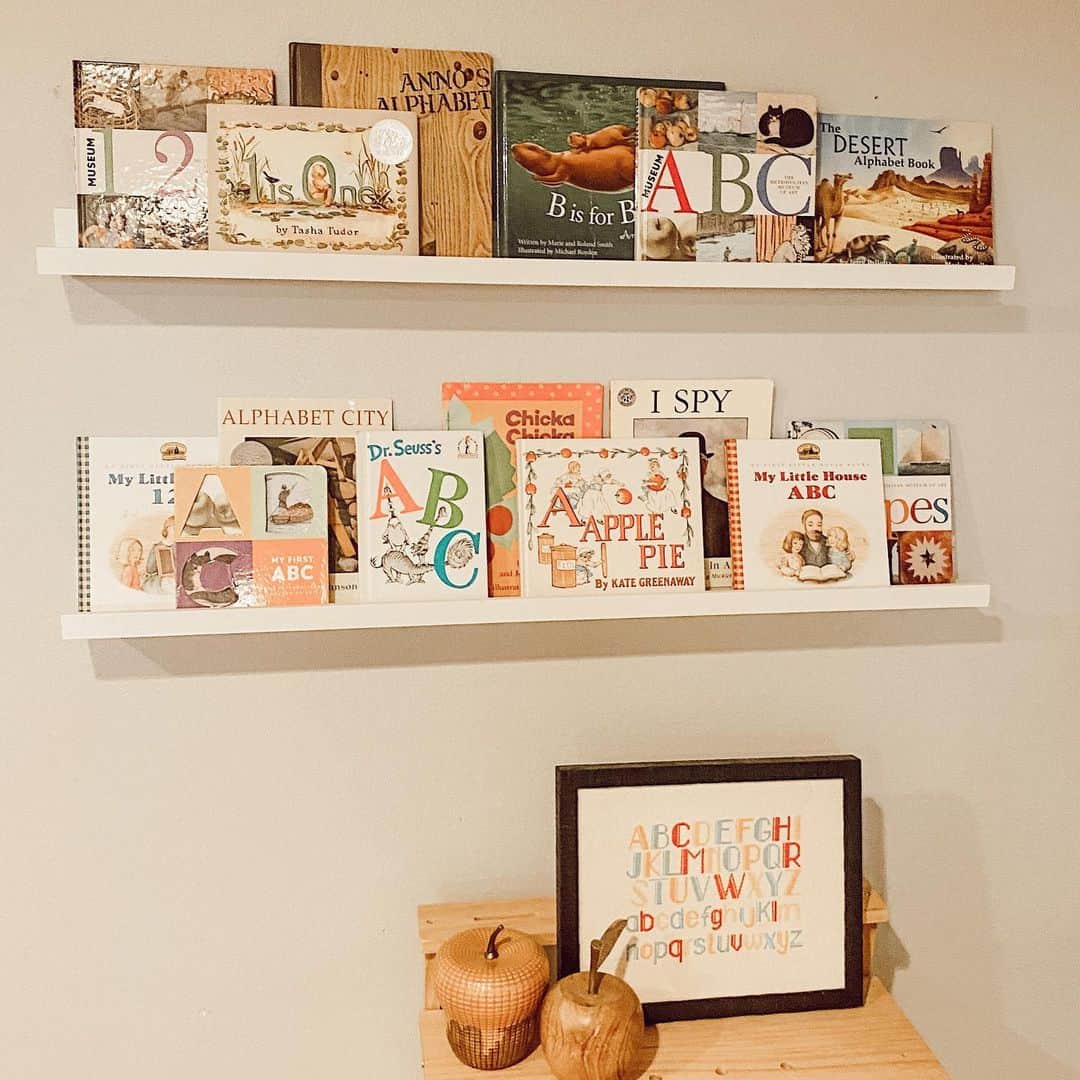 16 Floating Shelf Above Desk Designs To Decorate Your Space