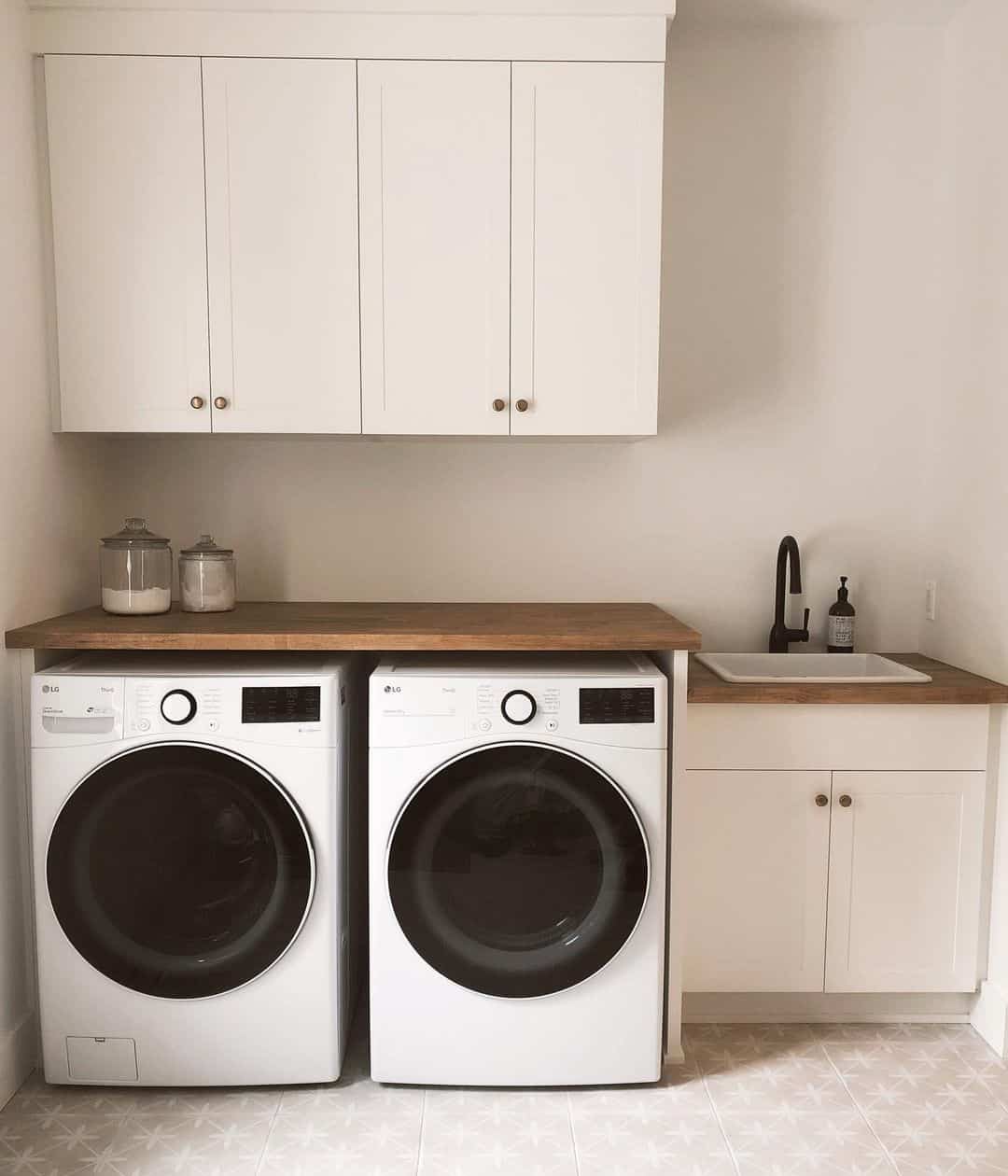 25 Small Laundry Room Designs To Help You Save Space