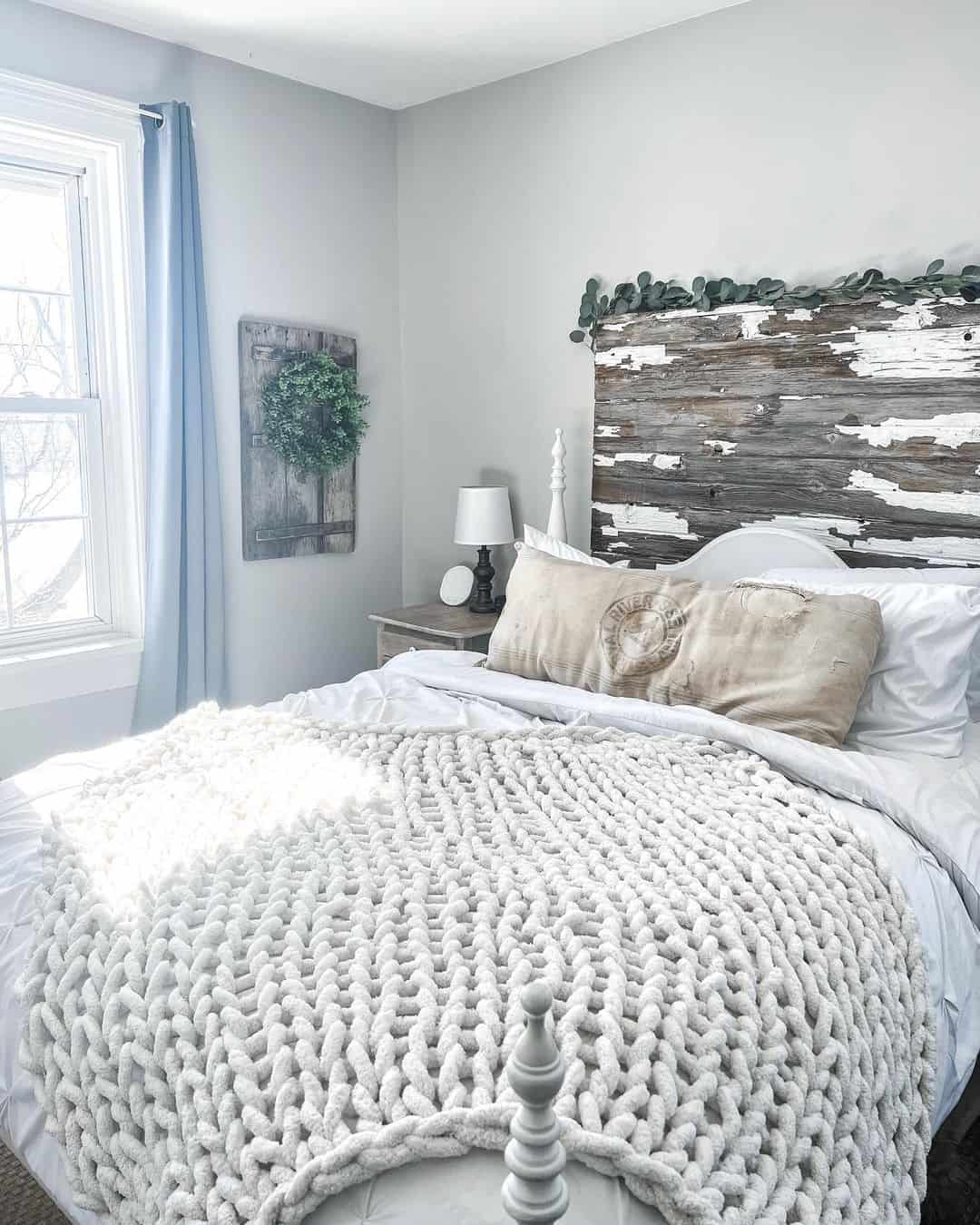 28 Farmhouse Rustic Bedroom Ideas for a Cozy Night’s Sleep