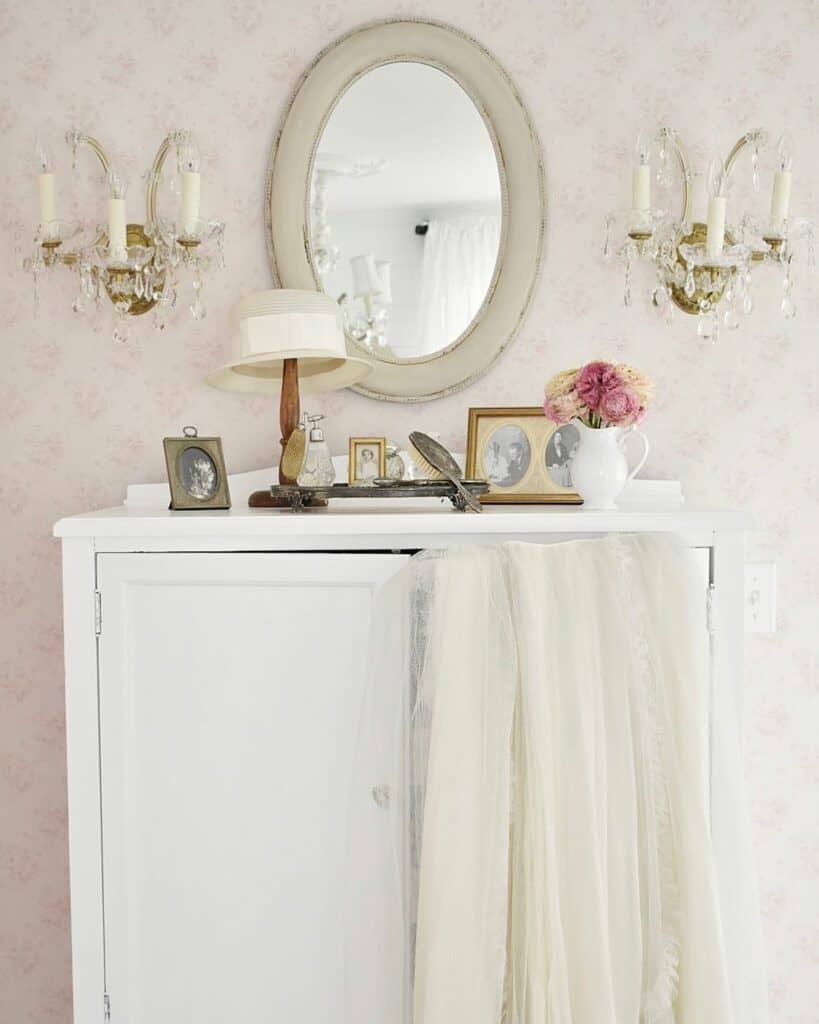 25 Beautiful and Functional Vanity Ideas for Any Space