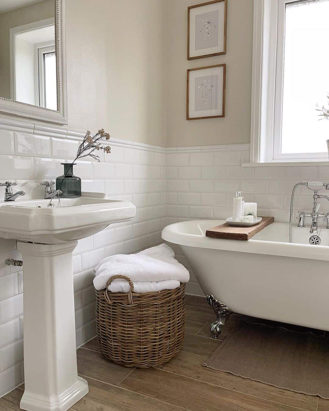 29 Charming Country Bathroom Ideas for a Cozy Design