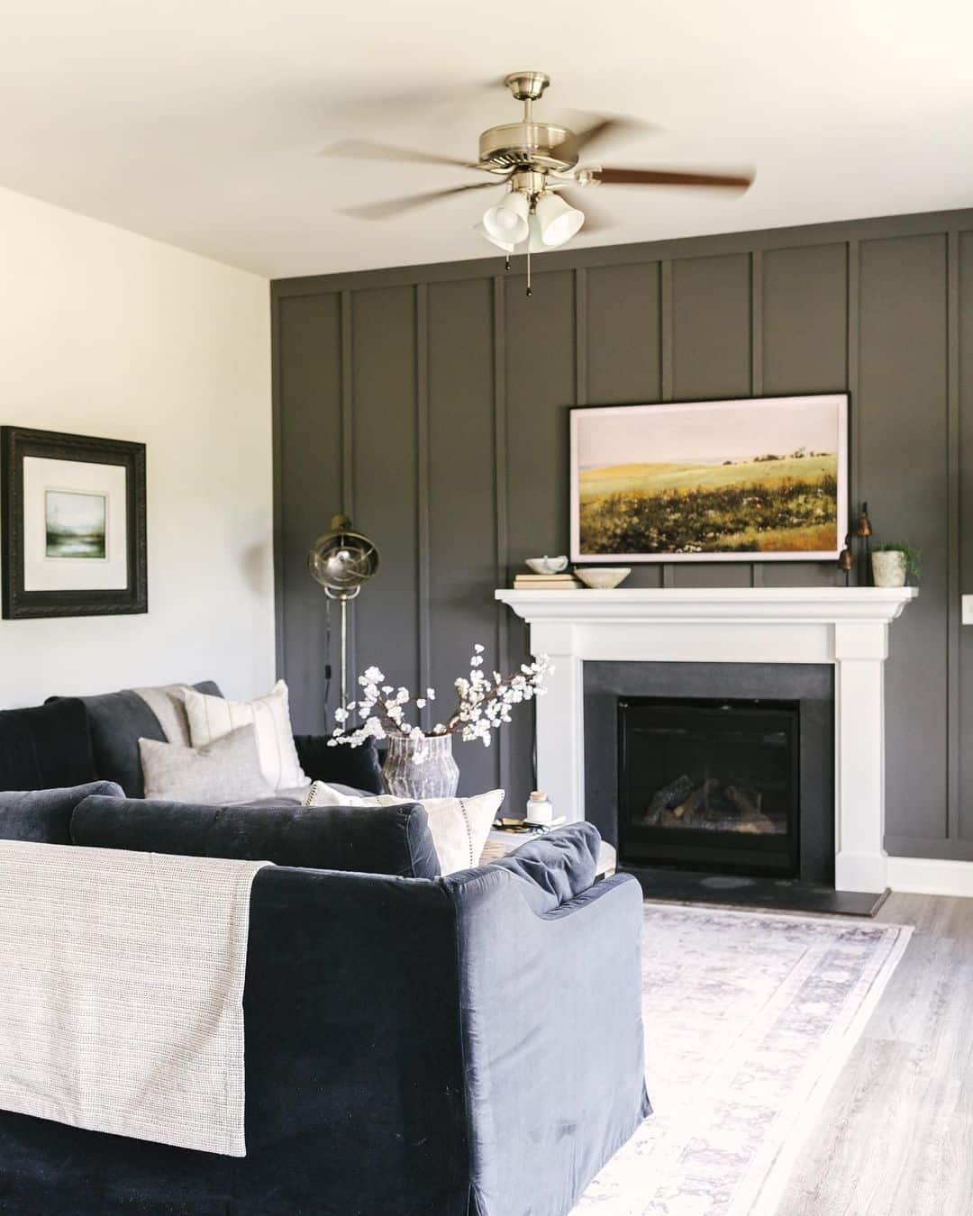 24 Stunning Gray Living Room Accent Walls for Any Design