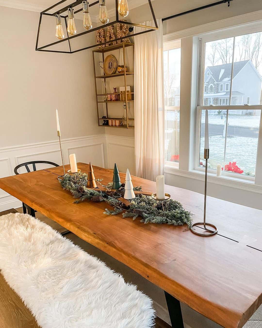 23 Whimsical Winter Table Centerpieces To Inspire You