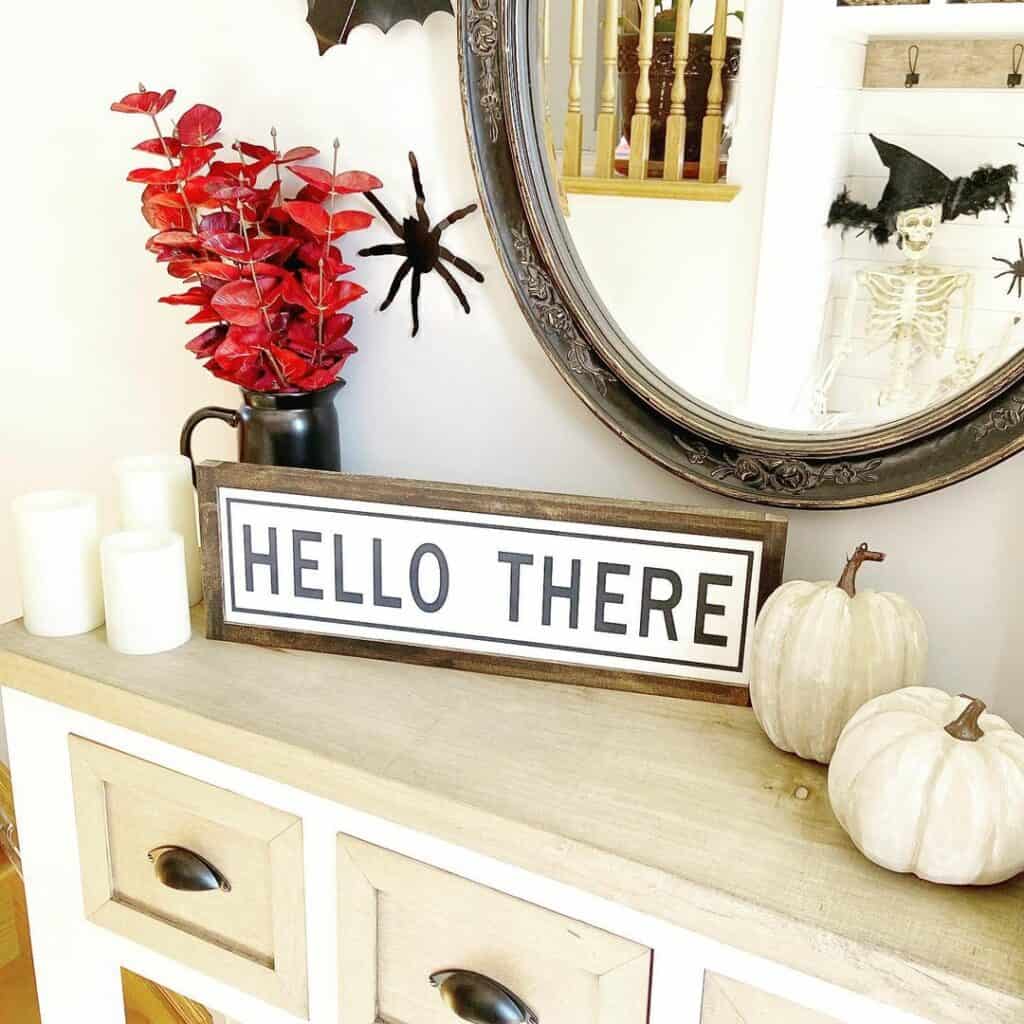 23 Hauntingly Stylish Farmhouse Halloween Décor