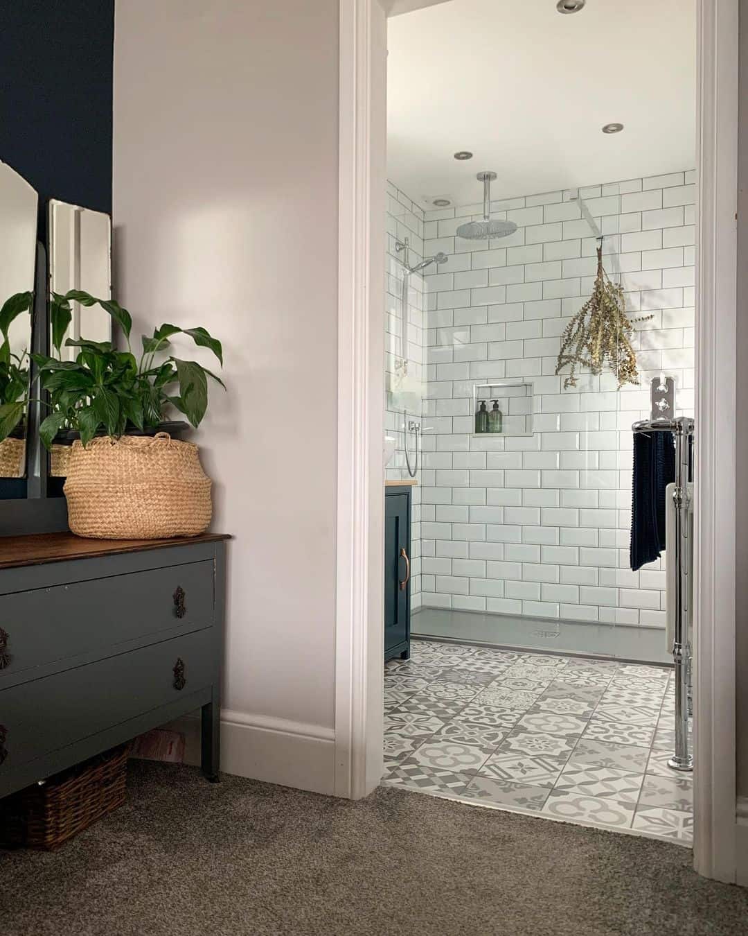 22 Luminous Shower Lighting Ideas To Show Off Your Bathroom