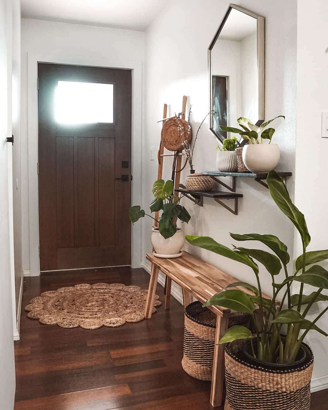 25 Narrow Entryway Ideas for an Impressive Look
