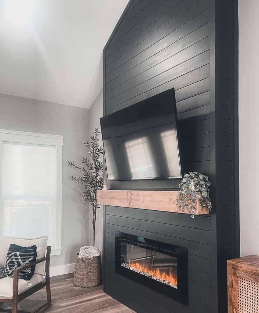 14 Black Shiplap Fireplace To Provide Warmth in Style
