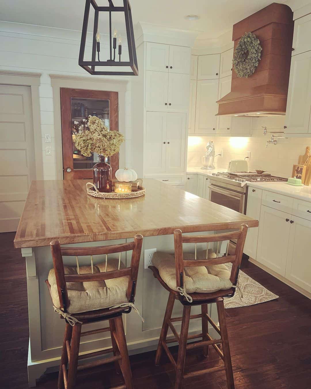 22 Small Kitchen Islands With Seating for Maximum Style