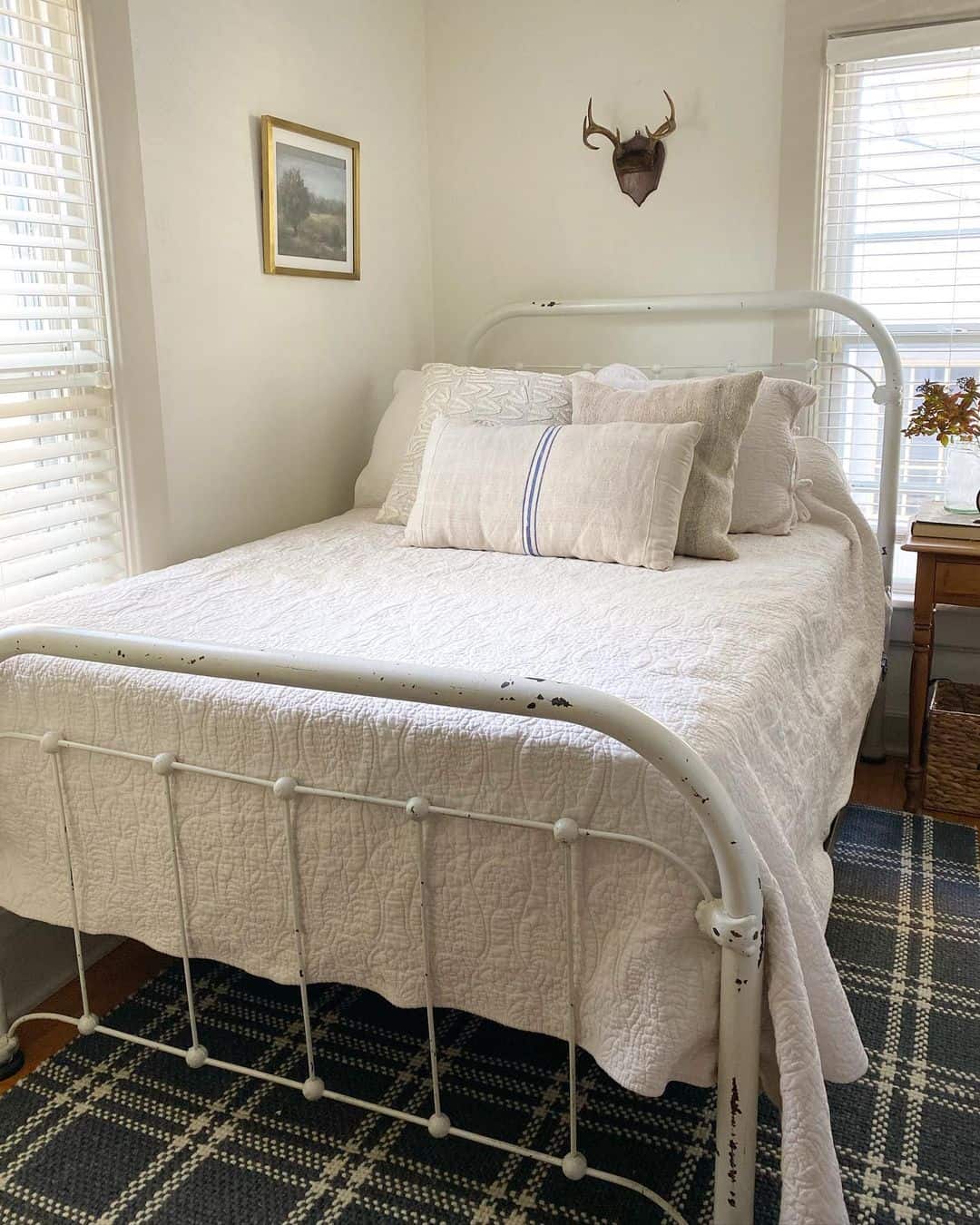 25 Creative Corner Bed Ideas Worthy of Being Shown
