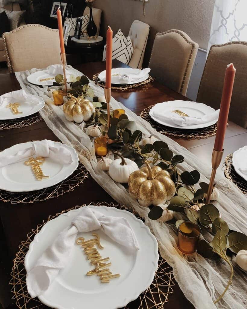21 Fantastic Examples of Farmhouse Thanksgiving Table Décor