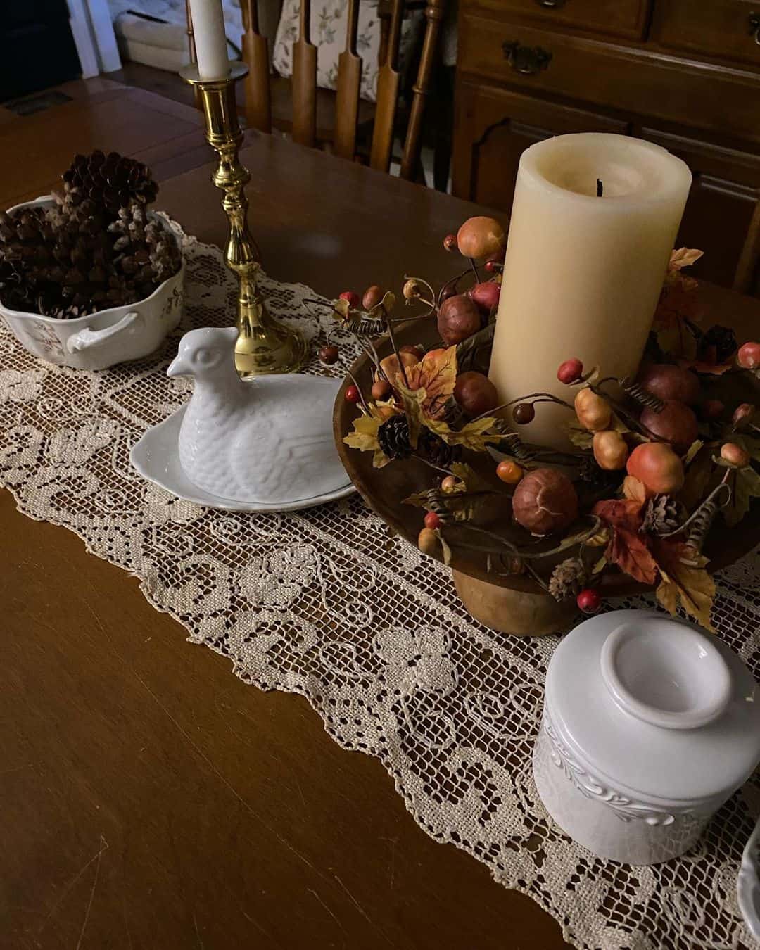 21 Fantastic Examples of Farmhouse Thanksgiving Table Décor