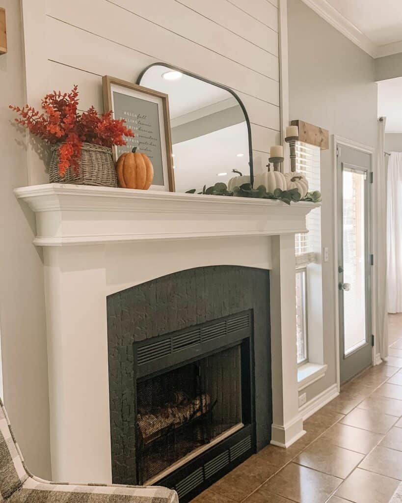 21 Intriguing Examples of Festive Fall Mantel Décor