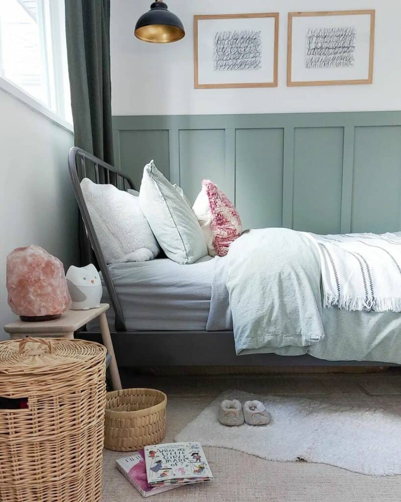 23 Colored Wainscoting Ideas to Perk Up Your Space