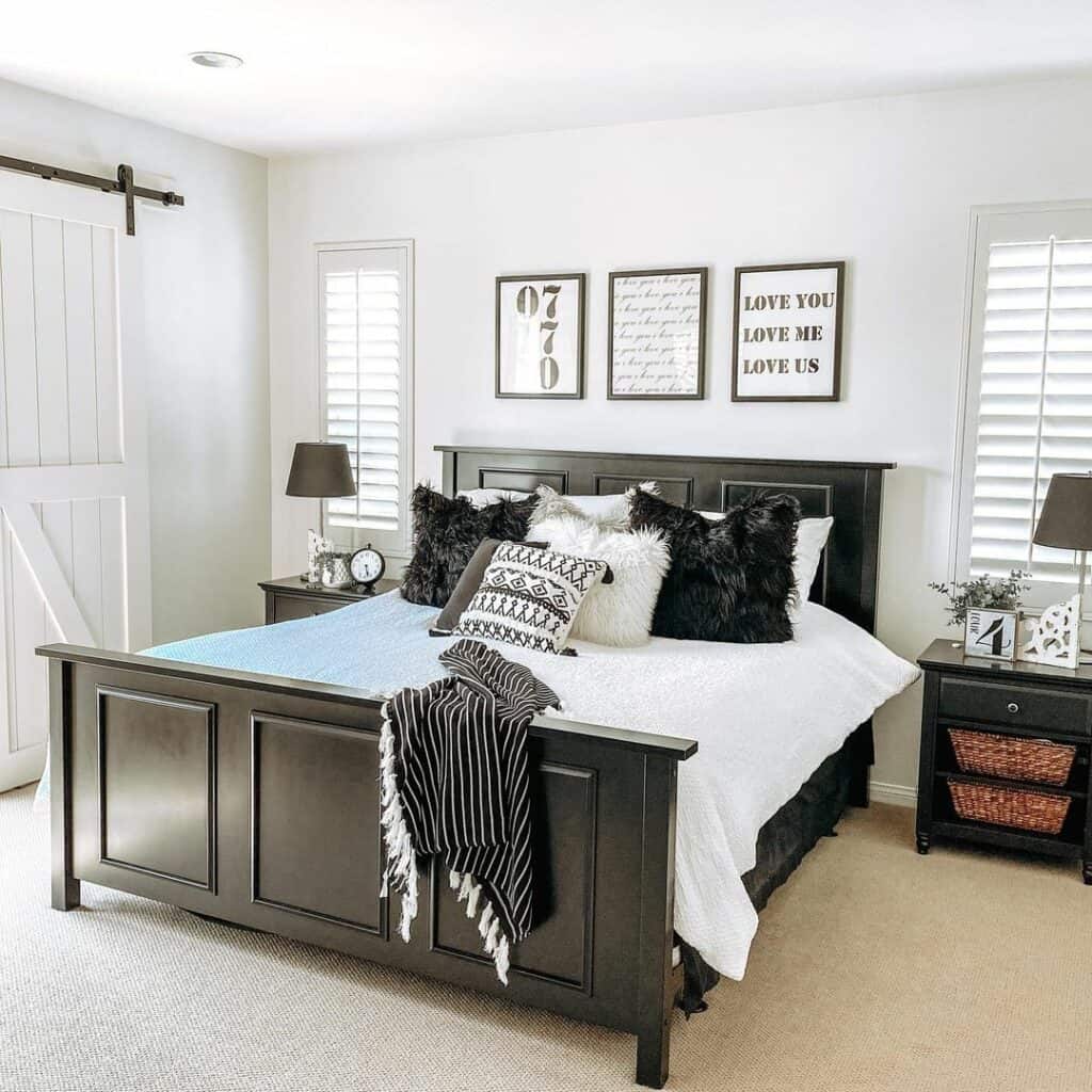 21 Ideas for Styling a Bed Between Two Windows