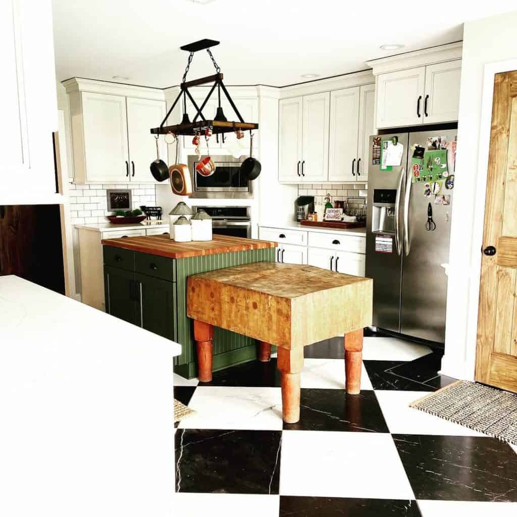 25 Farmhouse Floor Ideas for a Purely Vibrant Home