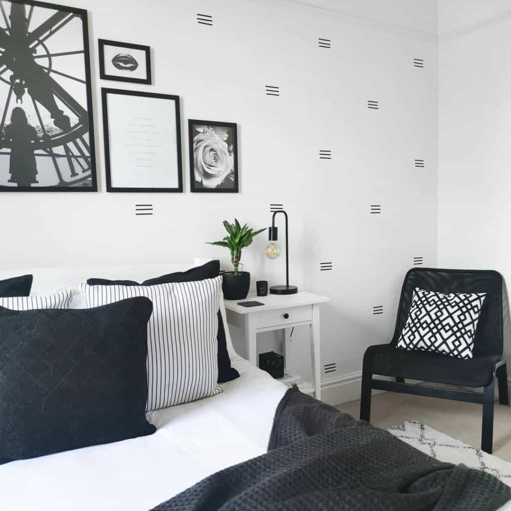 23 Awesome Black and White Farmhouse Bedroom Ideas