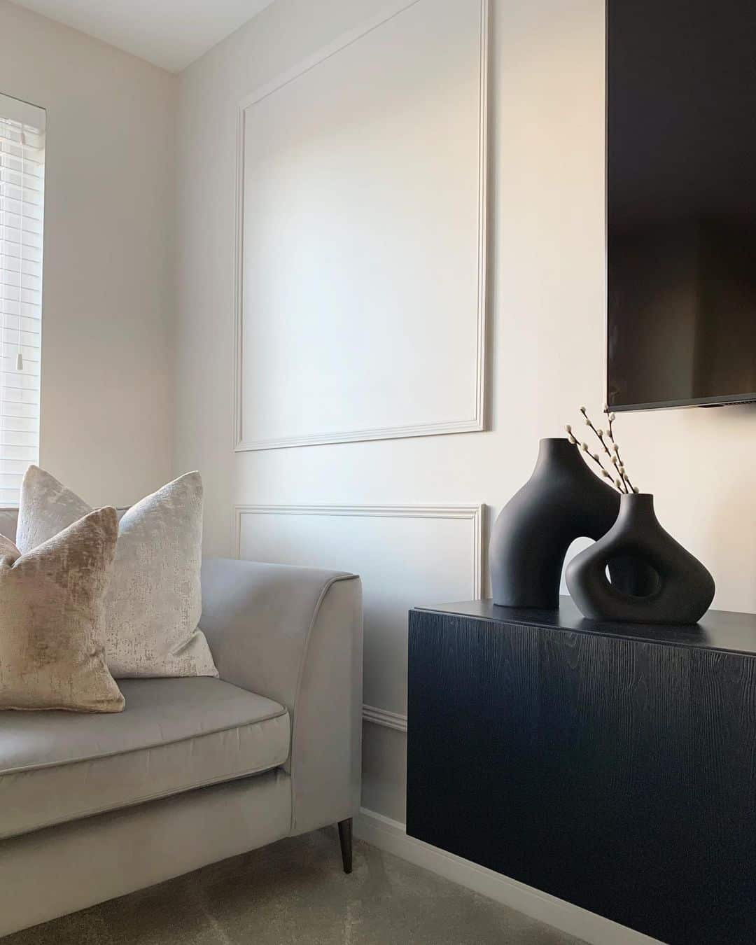 30 Picture Frame Molding Ideas To Give Your Walls Character