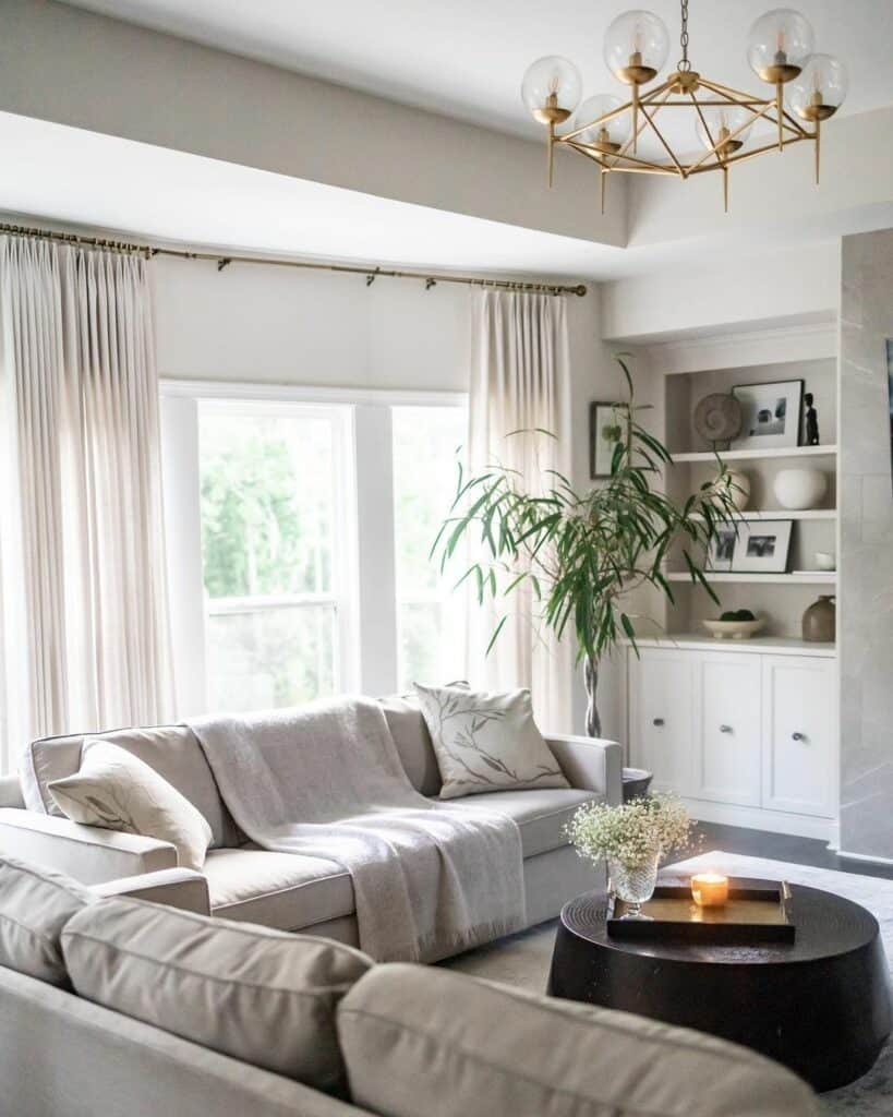 27 Living Room Built-in Ideas for Added Storage and Style