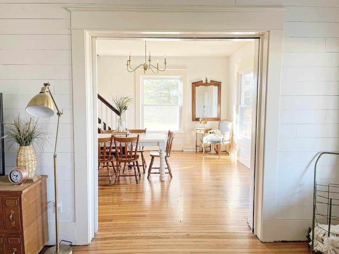 25 Farmhouse Floor Ideas for a Purely Vibrant Home