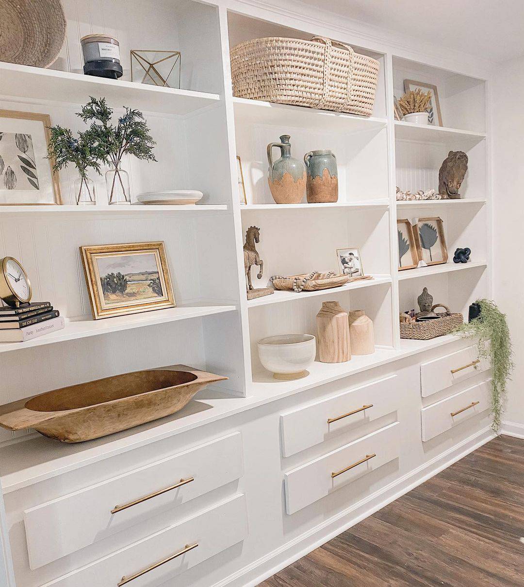 27 Living Room Built-in Ideas for Added Storage and Style