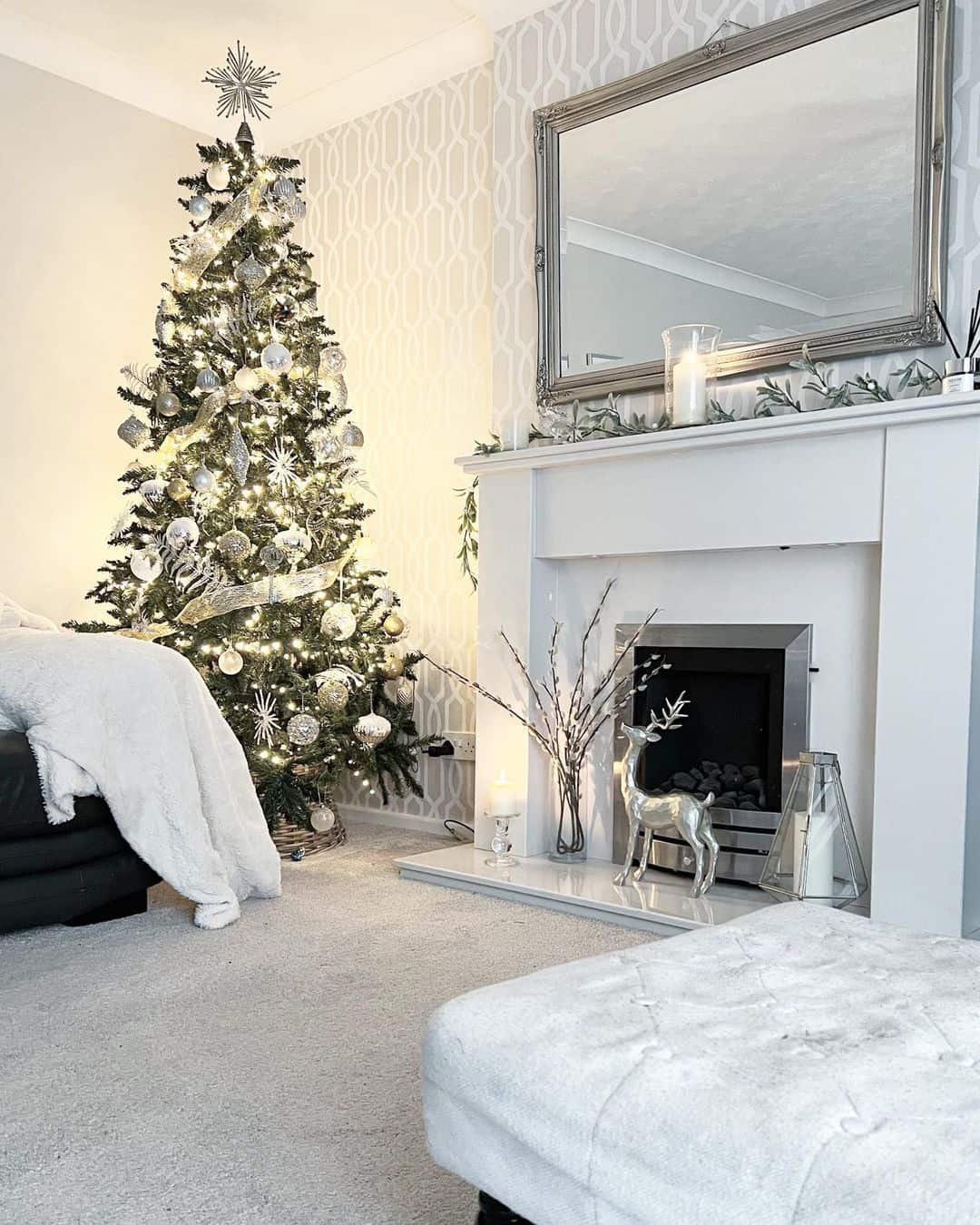 23 Stunning Metallic Christmas Décor Ideas to Deck the Halls