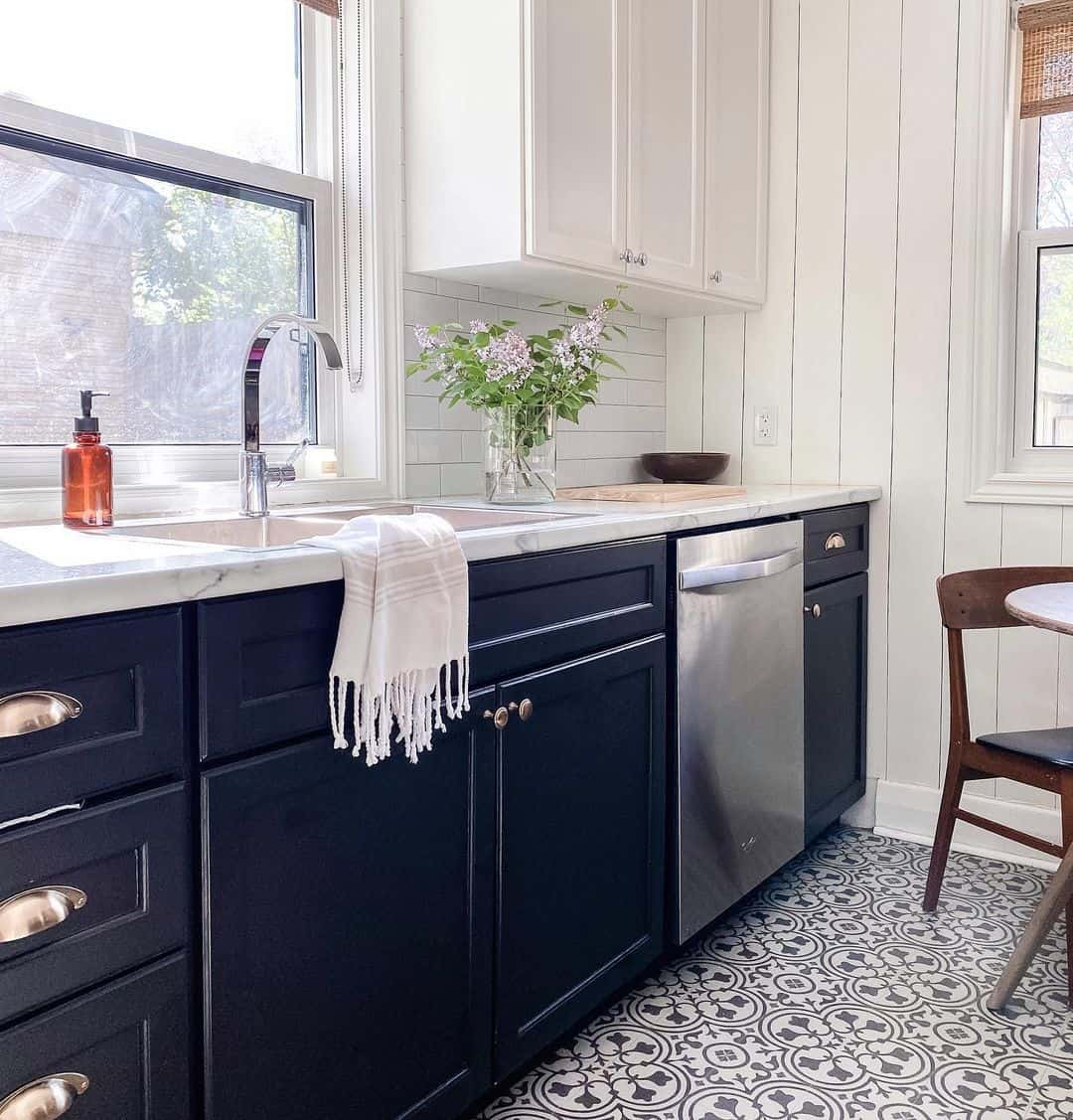 24 Stunning Small Kitchen Floor Tile Ideas for Any Style