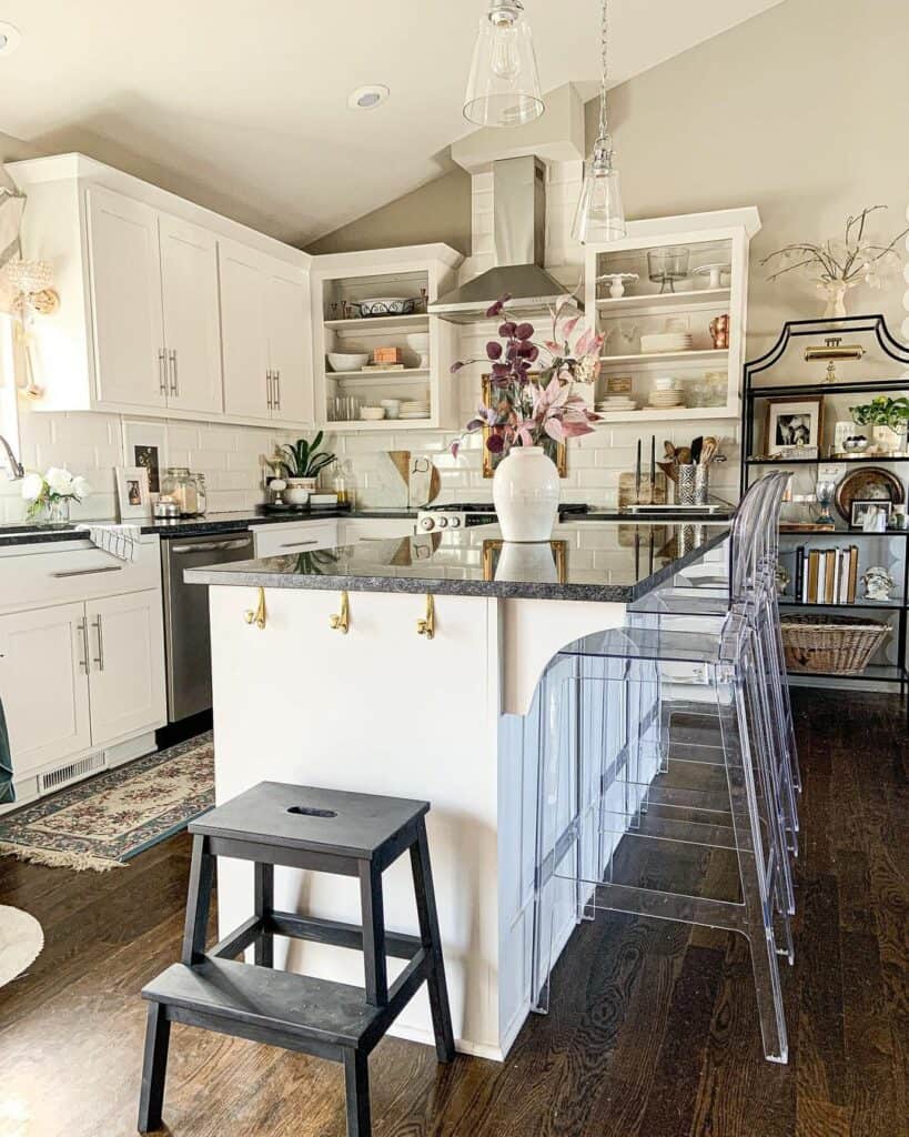 21 Stylish Ideas for Your Kitchen Island With Three Stools