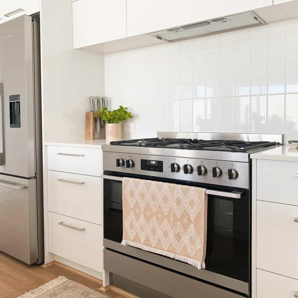 17 Vertical Tile Backsplash Ideas to Accent Your Space