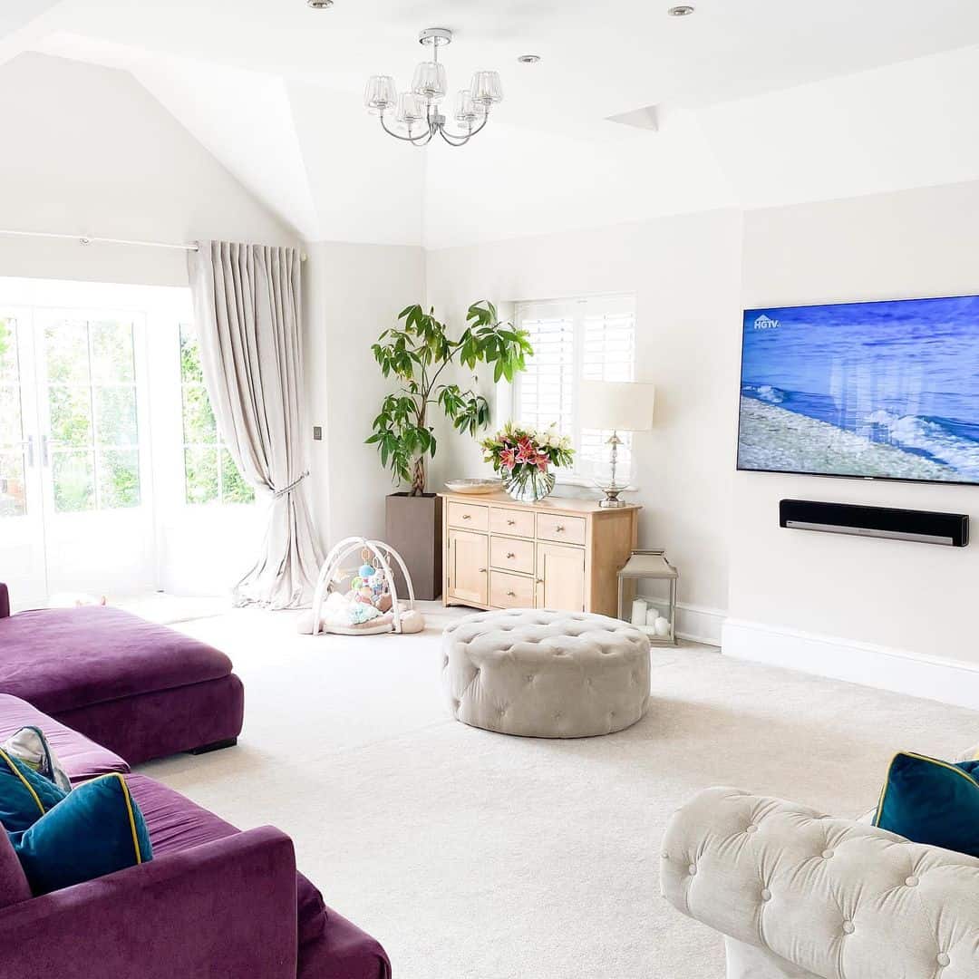 24 Immaculate Living Room Ideas Without Coffee Tables