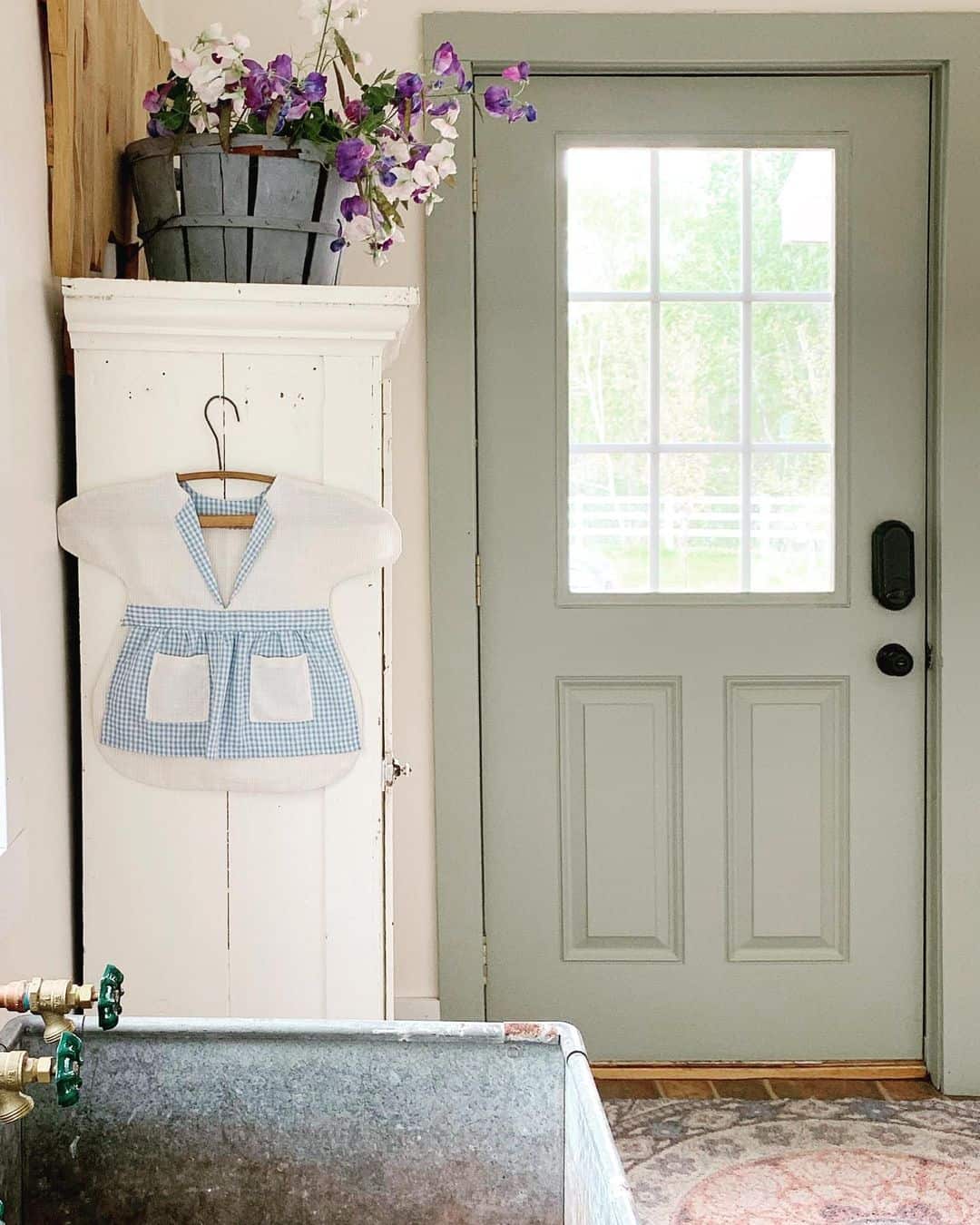 20 Mudroom Rug Ideas That Add a Cozy Flair
