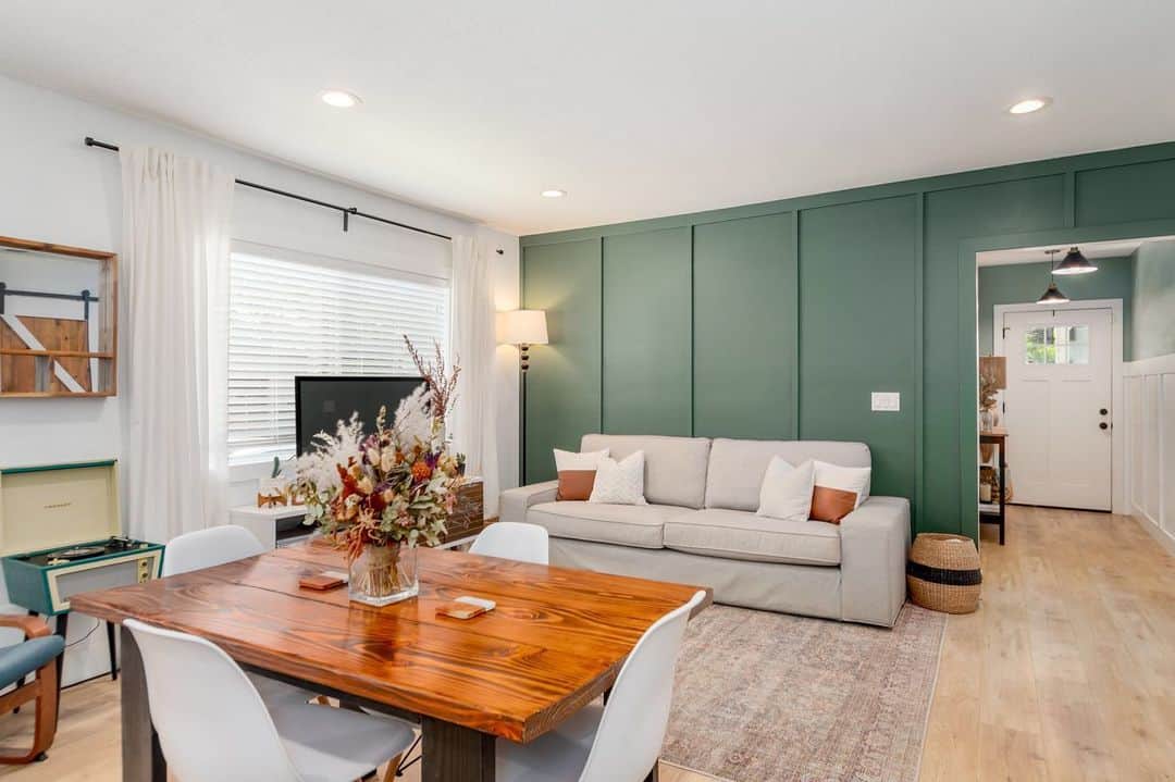 24 Versatile Examples of Green Board and Batten