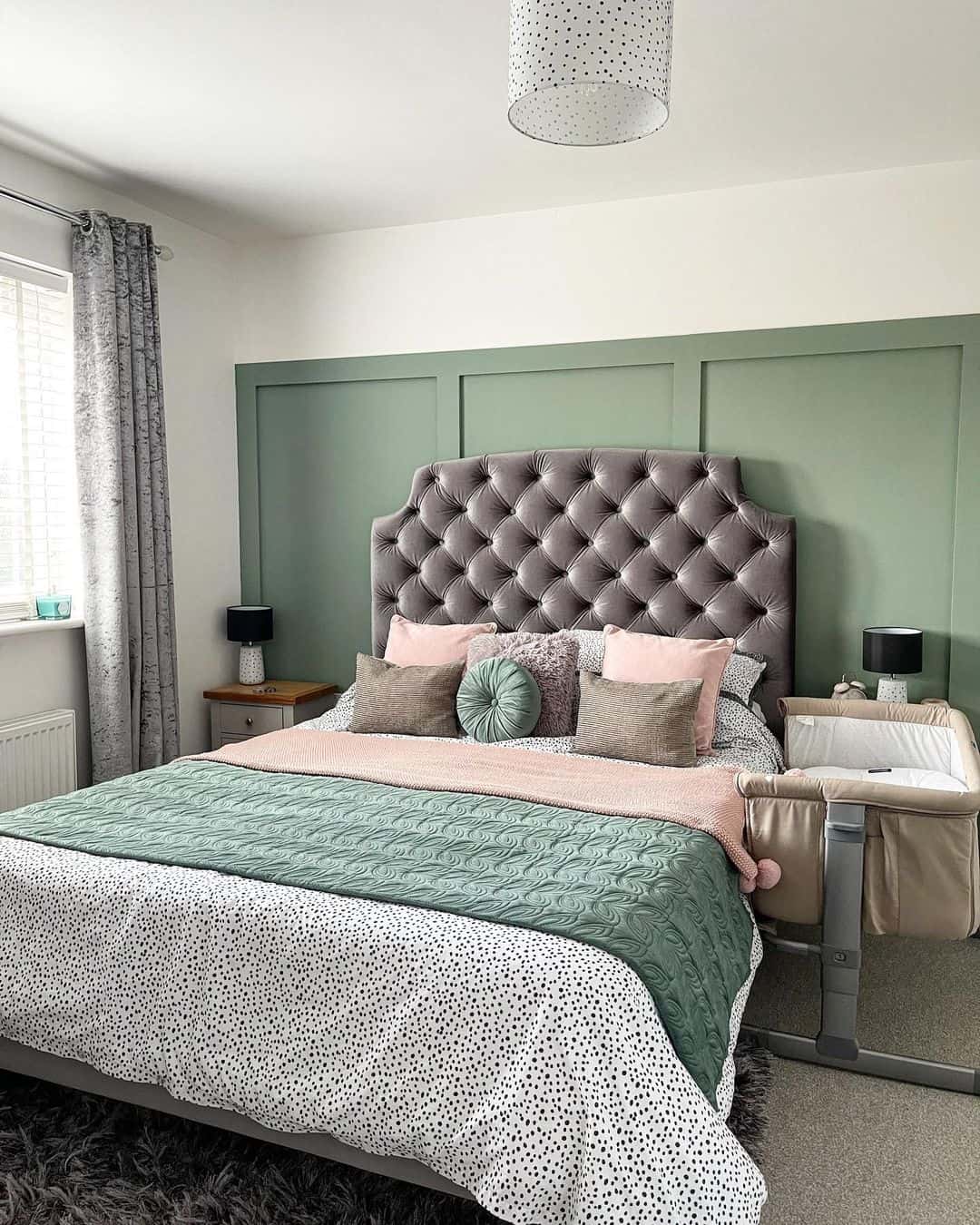 24 Versatile Examples of Green Board and Batten