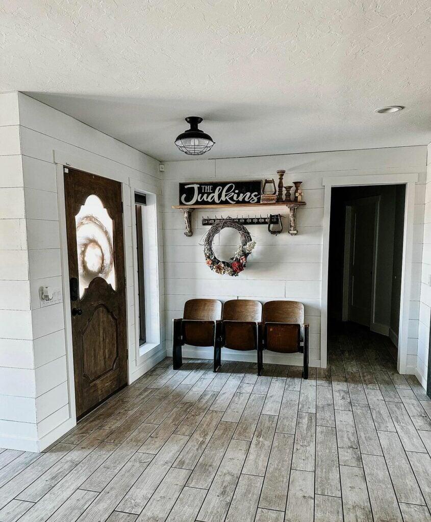 21 Picturesque Ideas for Shiplap Around Windows