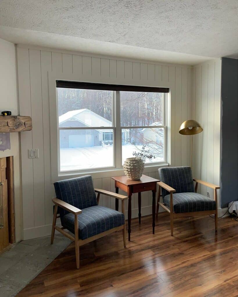 21 Picturesque Ideas for Shiplap Around Windows