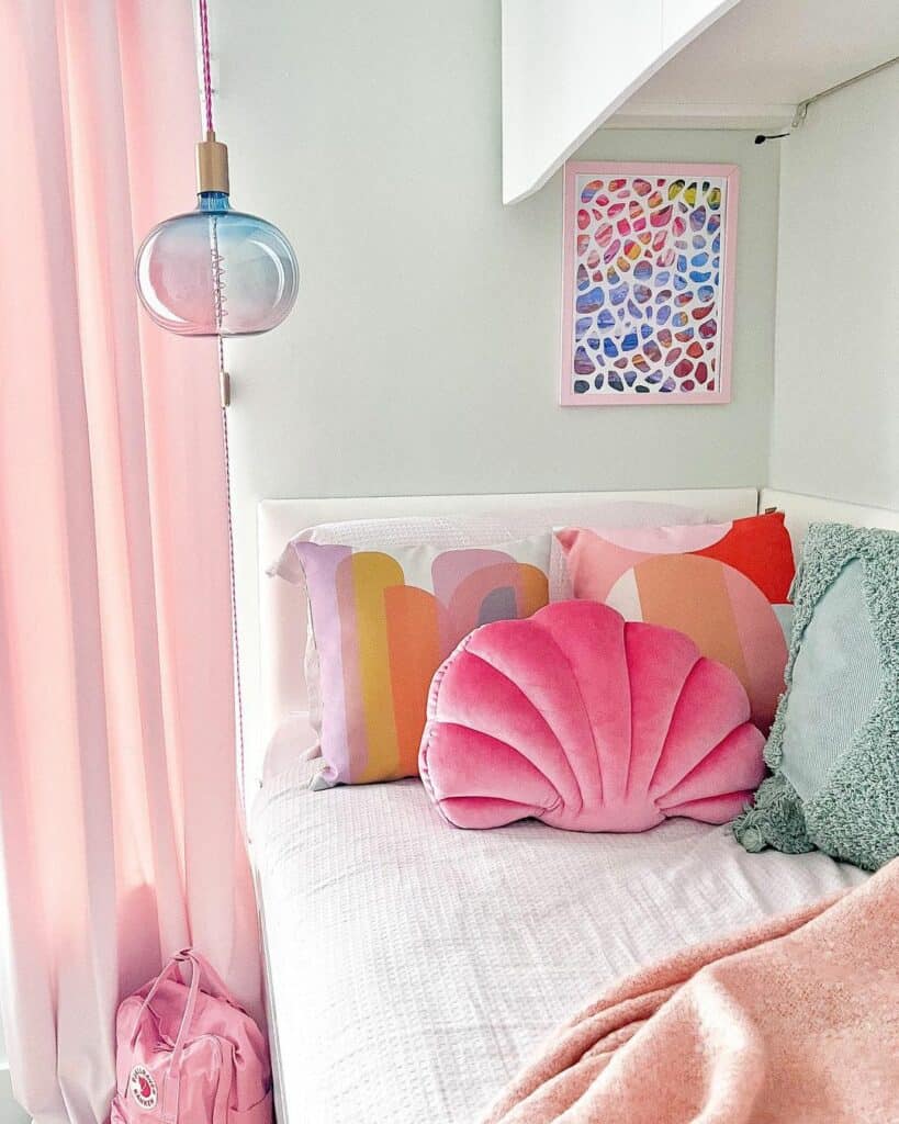 20 Bedside Pendant Light Ideas To Brighten up Your Bedroom