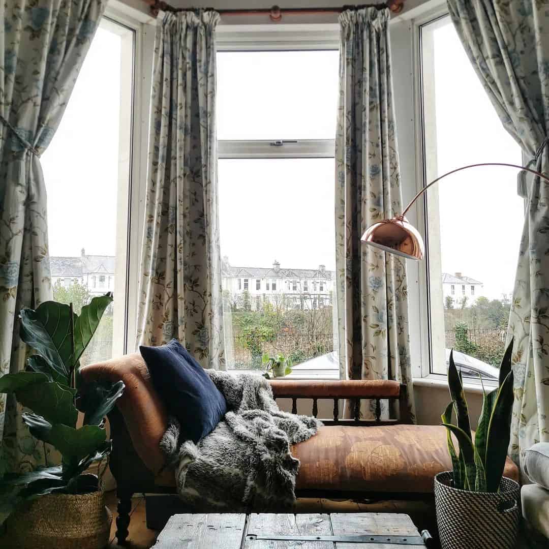 20 Three Window Curtain Ideas for Elevated Privacy